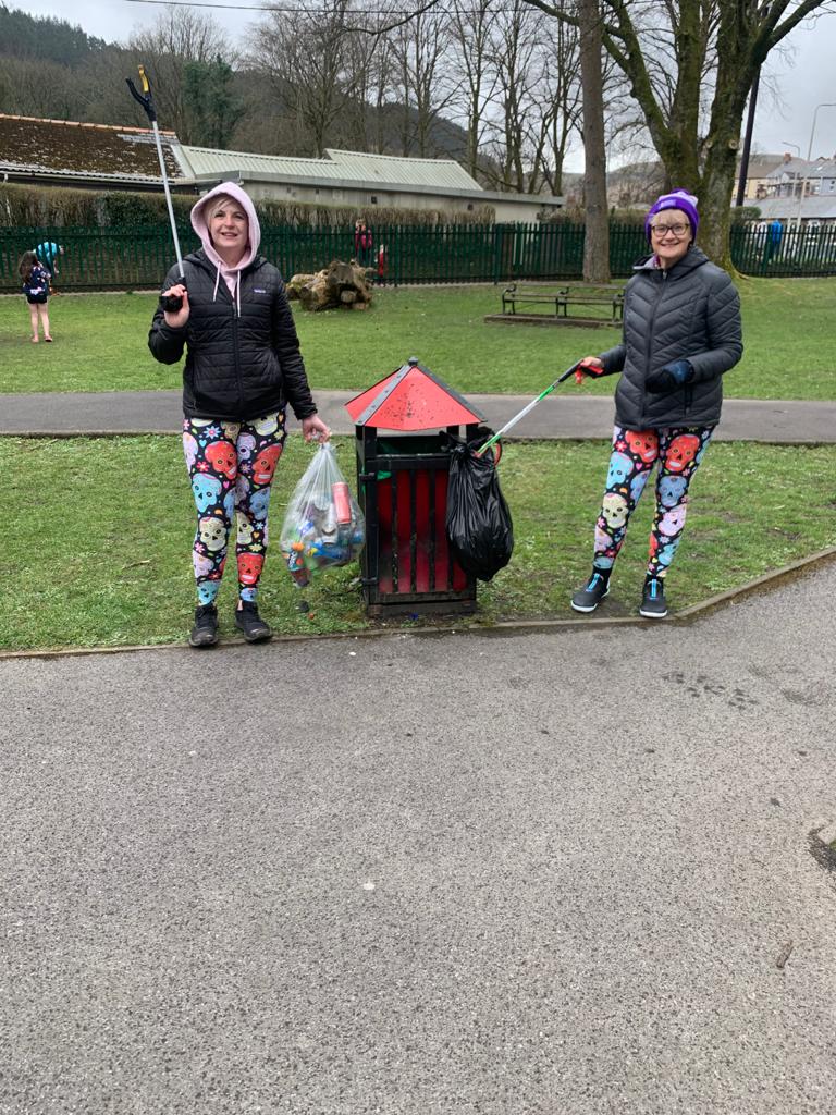 Our First Litter Pick! – She Runs: Cardiff – Mae Hi'n Rhedeg: Caerdydd